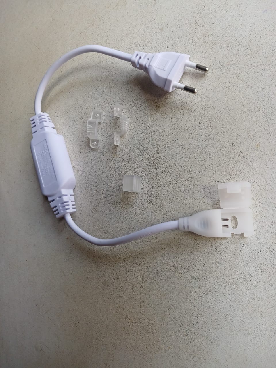 Conector para Cinta LED Simple 220 Volt - VerLuz Pro